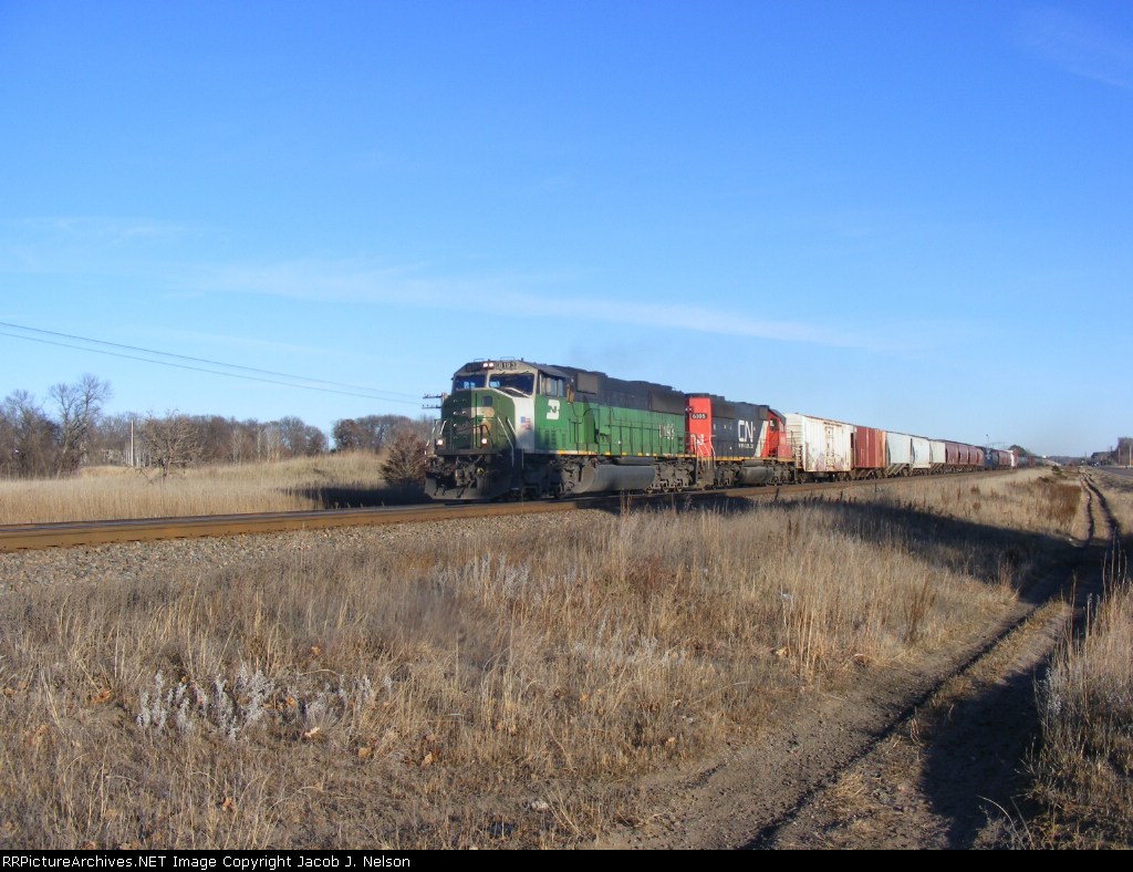 BNSF 8193 and IC 6108